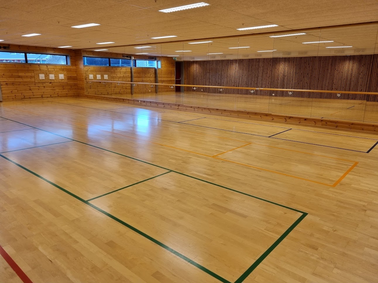 BOOKUP - Idda Arena dans og bevegelsessal