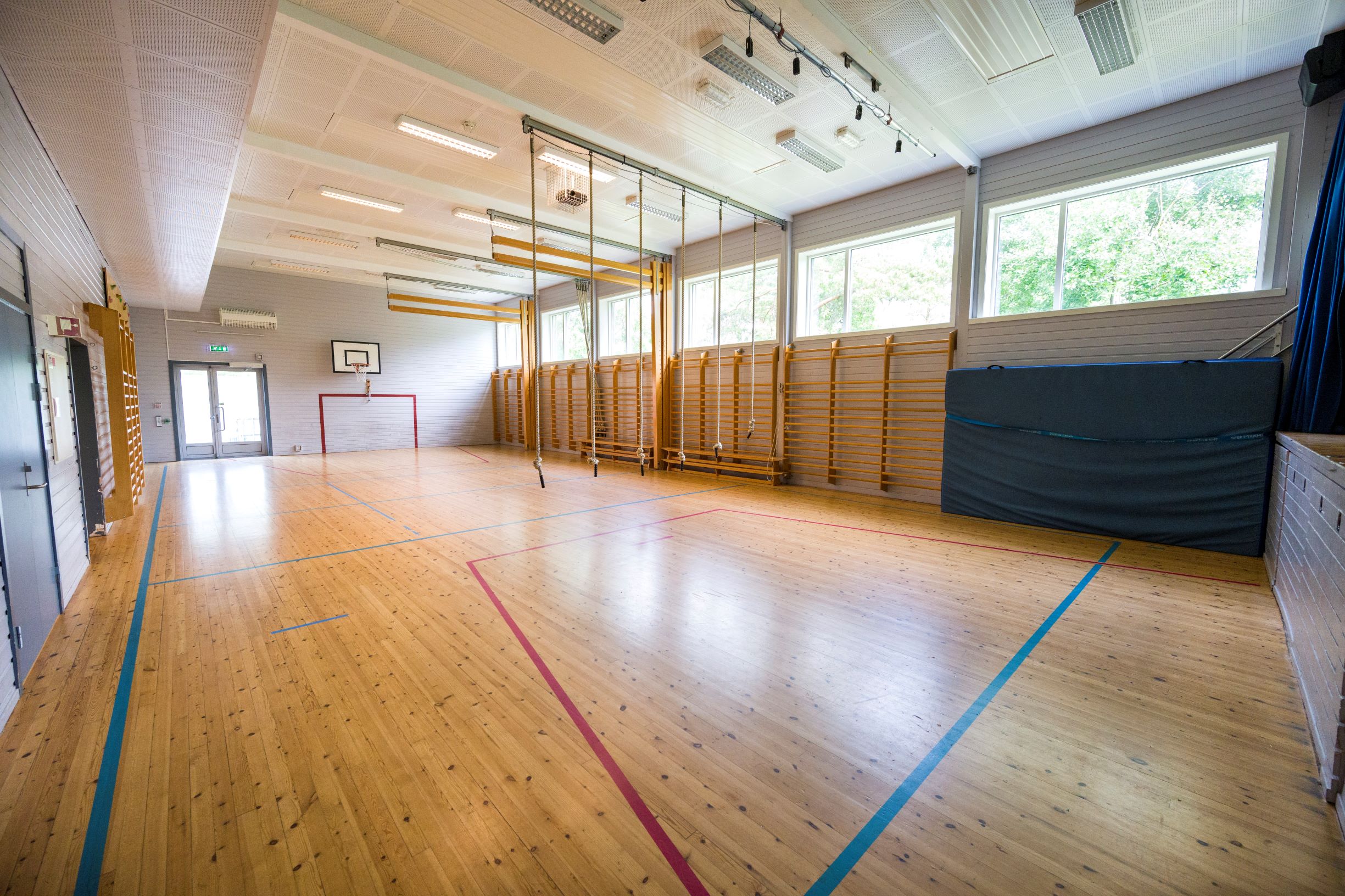 BOOKUP - Karl Johans Minne skole gymsal