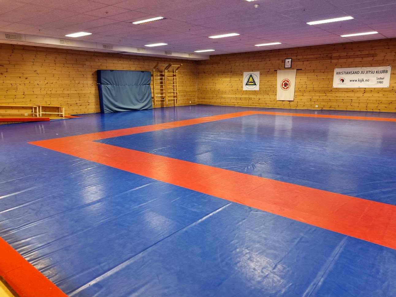 BOOKUP - Idda Arena kampsportrom