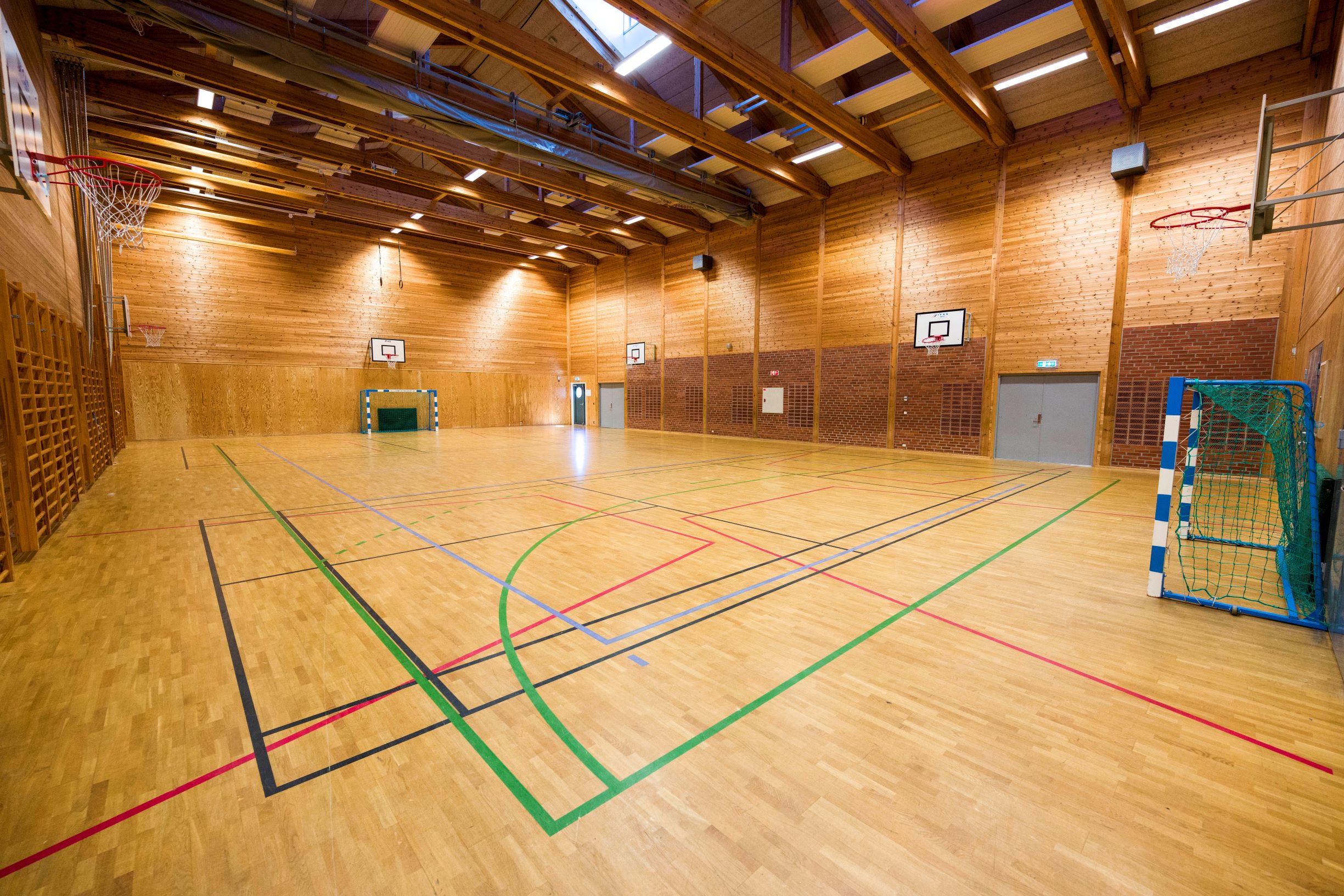 BOOKUP - Holte skole gymsal